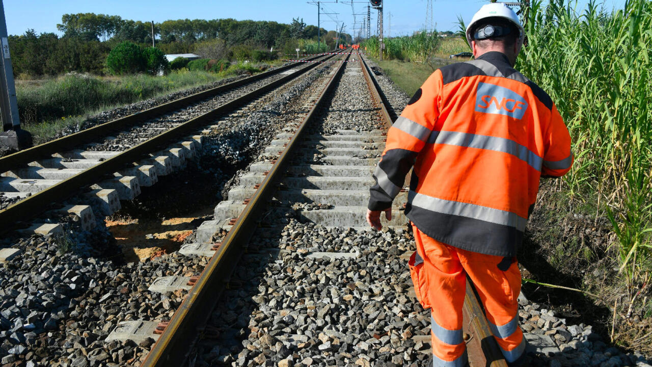 Cheminot - Les mots de l'actualité - Français Facile - RFI