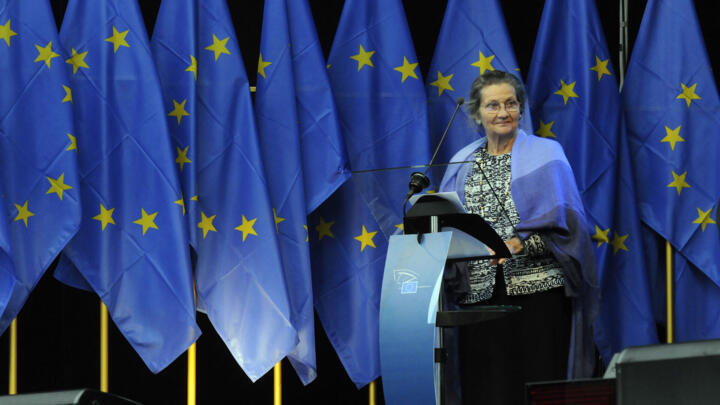 Simone Veil, une grande dame de la vie politique française - Français ...