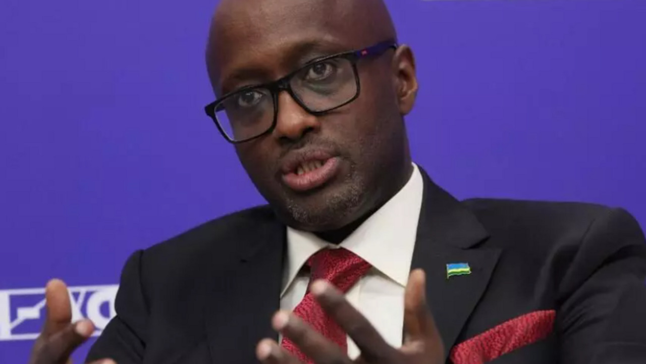 Le Rwanda coupe ses liens avec la Belgique / Canada: Mark Carney est à ...